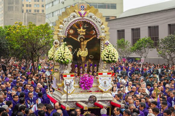 Señor de los Milagros: Una Iglesia fecunda que camina en verdadera ...